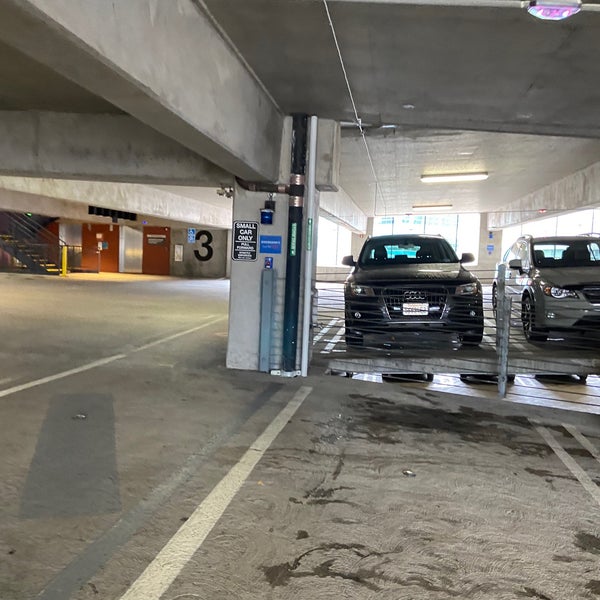 UCSF Bakar Center Pool - Swimming Pool in Mission Bay