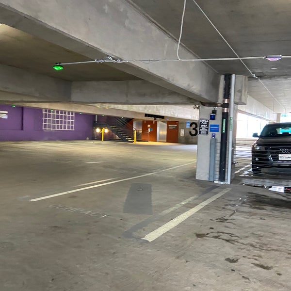 UCSF Bakar Center Pool - Swimming Pool in Mission Bay
