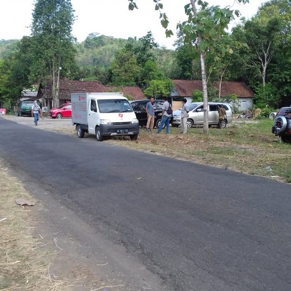 Parkir Bus Dan Shuttle Car Obelix Hills - 1 tip