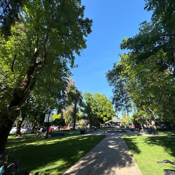 Healdsburg Plaza - Plaza in Healdsburg