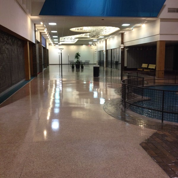 Deerbrook Mall - 2 tips from 331 visitors