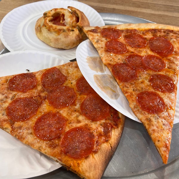 Full Moon Pizzeria - Belmont - 44 tips from 1370 visitors