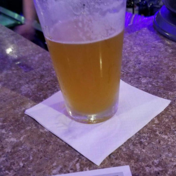 211 Bar & Grill - American Restaurant in Onaway