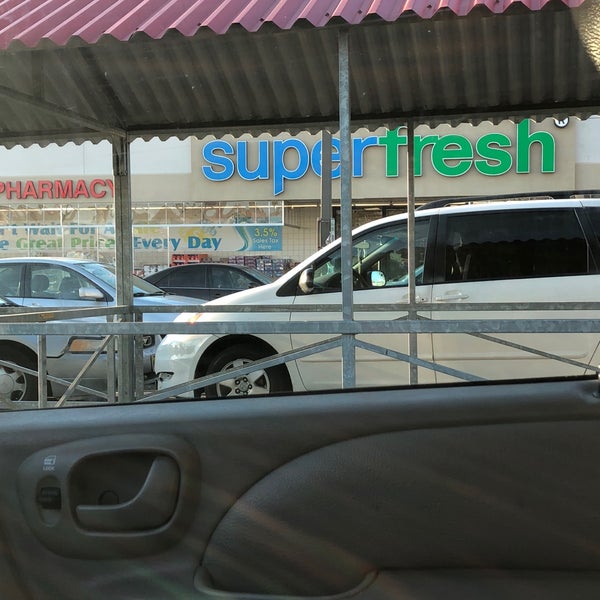SuperFresh Supermarket - 471 Lyons Ave