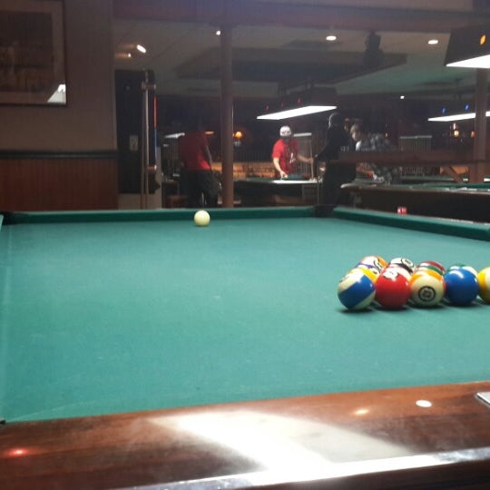 Gold Crown Billiards - 53 visitors