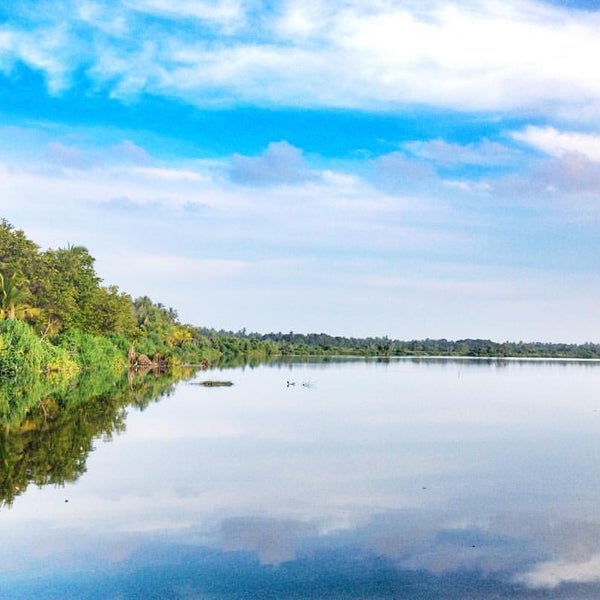Photos at Bandaara Kilhi - Lake in Fuvahmulah