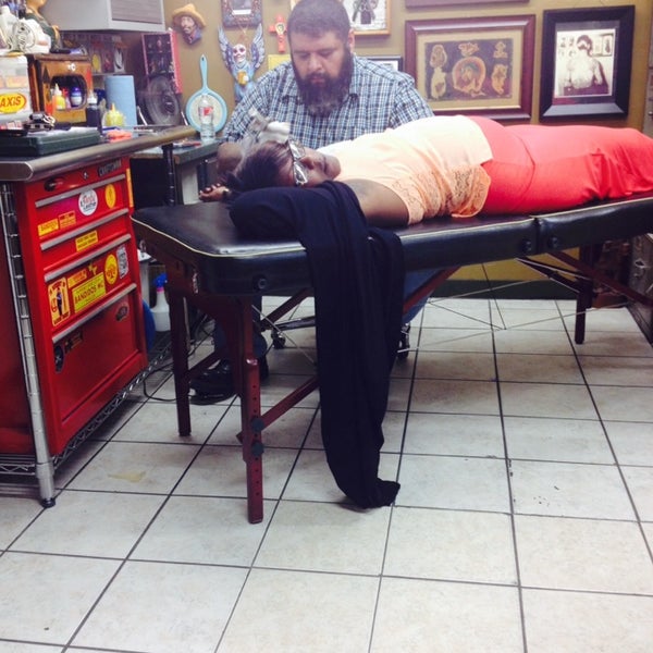 Electra Art Tattoo & Body Piercing - Flour Bluff - 1 tip from 81 visitors