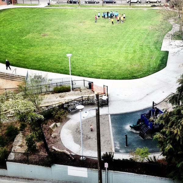 Cascade Playground - Playground in Seattle