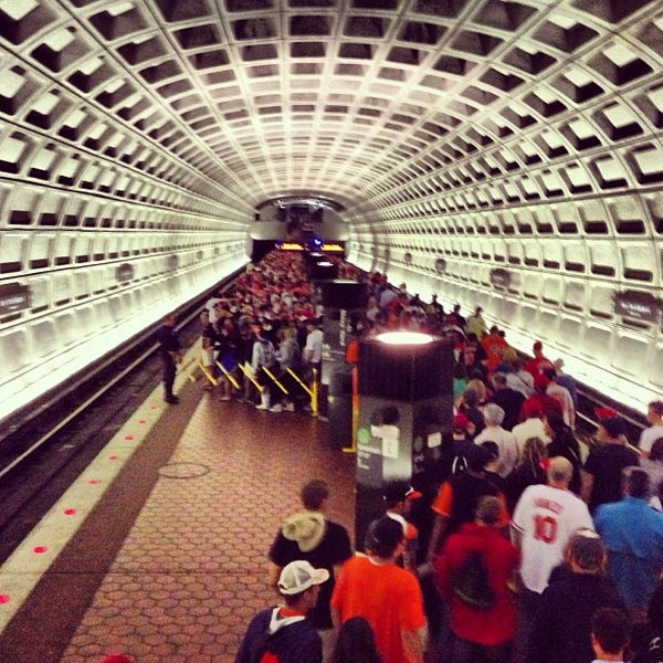 Navy Yard-Ballpark Metro Station - SW Ballpark - Navy Yard - 24 tips ...