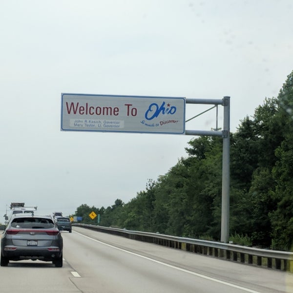 Ohio / Pennsylvania State Line - Border Crossing