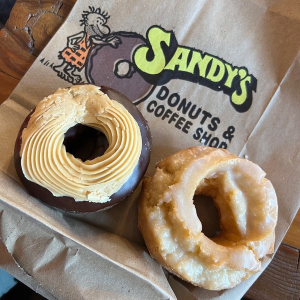 Sandy's Donuts - Downtown Fargo - 15 tips