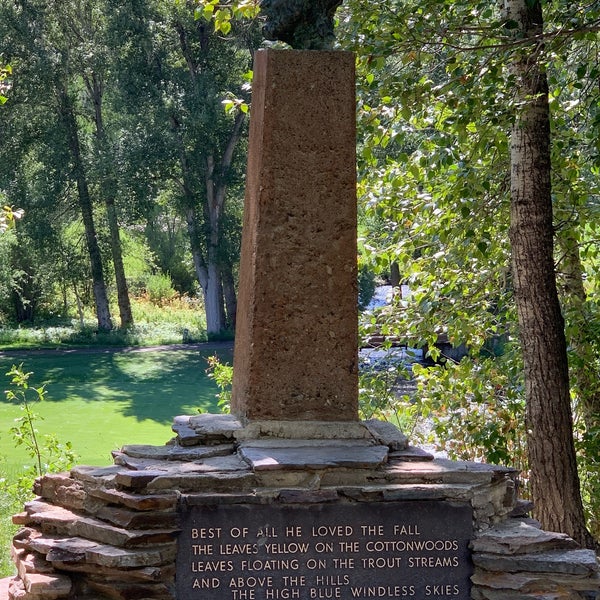 Hemingway Memorial - 2 tips from 98 visitors