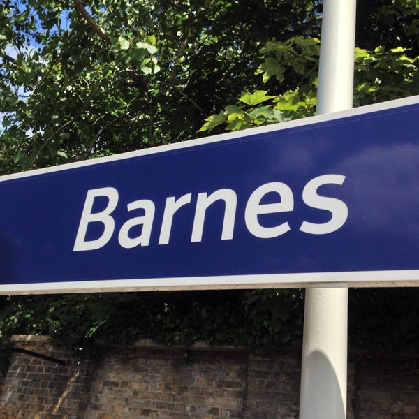 Photos at Barnes Railway Station (BNS) - Mortlake and Barnes Common ...