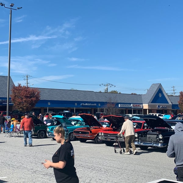 Fox Run Shopping Center - Bear, DE