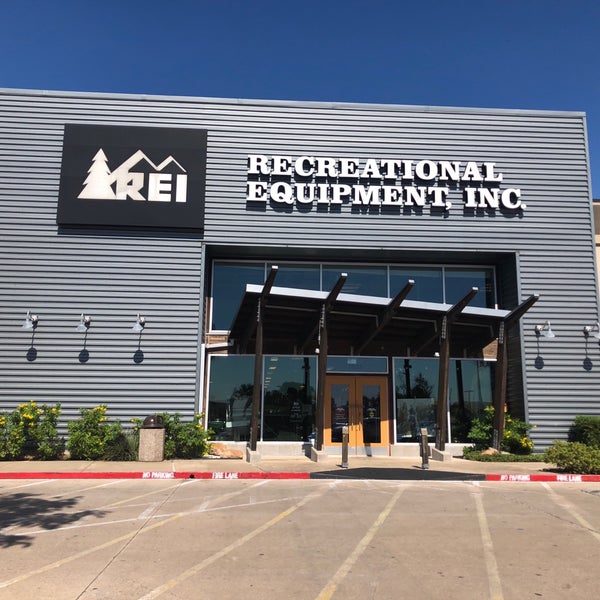 REI - Sporting Goods Retail