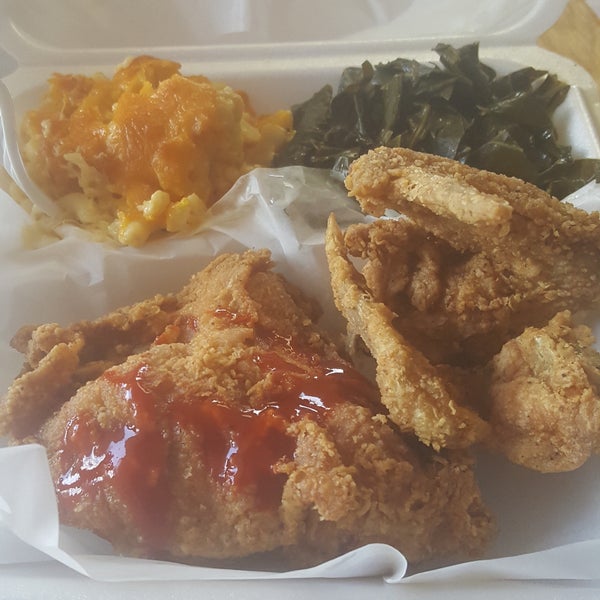 MacArthur's Restaurant - Southern Food Restaurant in Austin