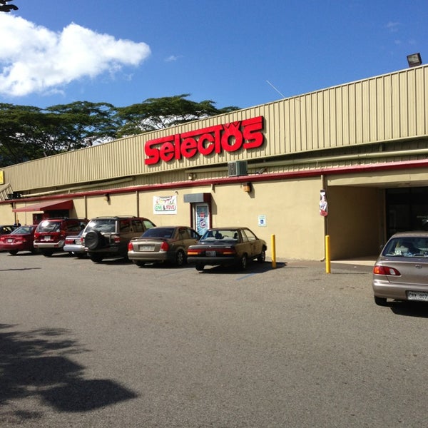 Supermercado Selectos - Department Store in Adjuntas