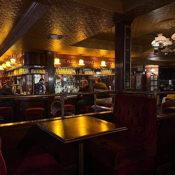 The Duke of Edinburgh - 10801 N Wolfe Rd