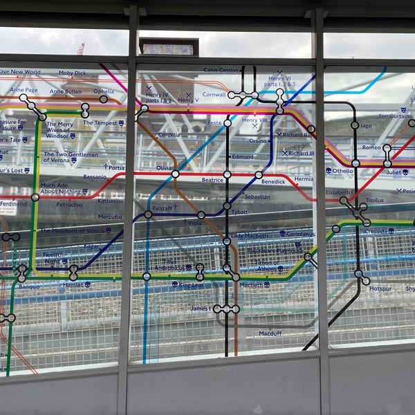 Bankside Pier - Pier in South Bank