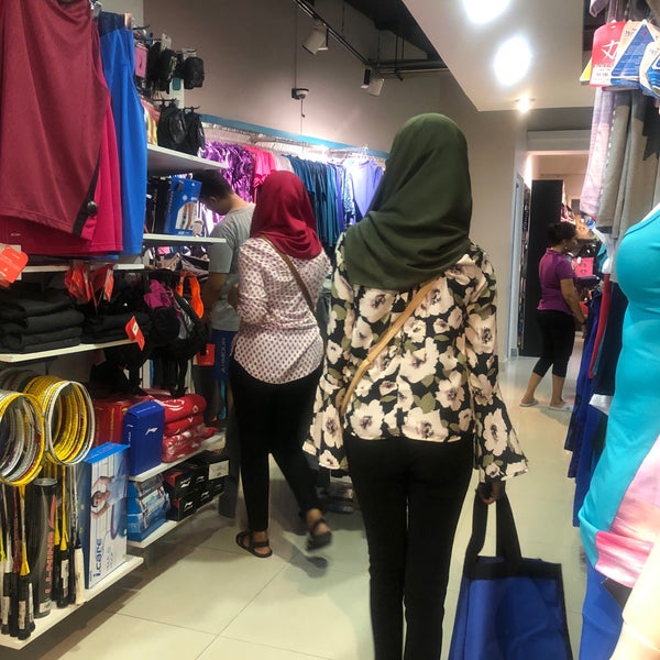 Cool Planet - Clothing Store in Colombo 5