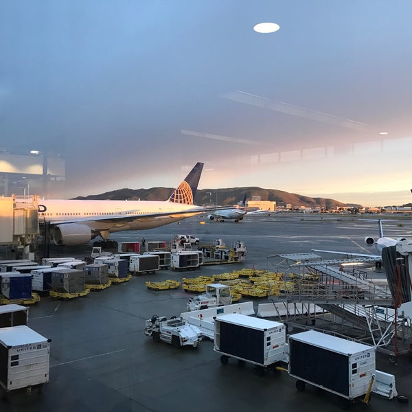 Photos at Gate F21 - San Francisco, CA