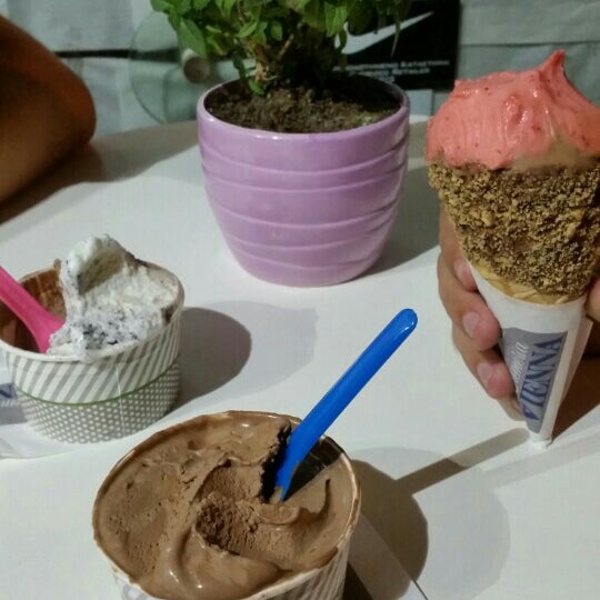 Cremeria VIENNA - Ice Cream Parlor
