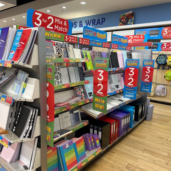 WHSmith - Shepherd's Bush - Wood Ln