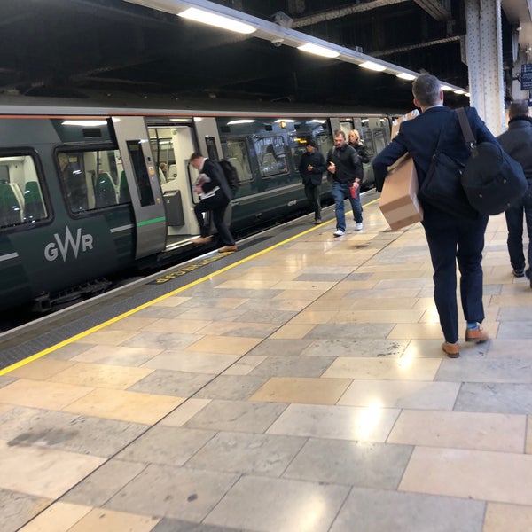 Platform 15 (H&C and Circle lines) - Paddington - 5 tips