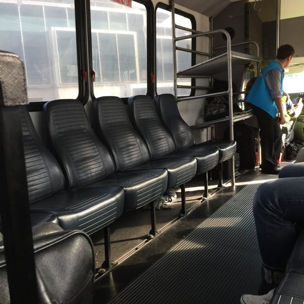 Terminal B Shuttle Bus - Laguardia Airport - 6 tips from 531 visitors