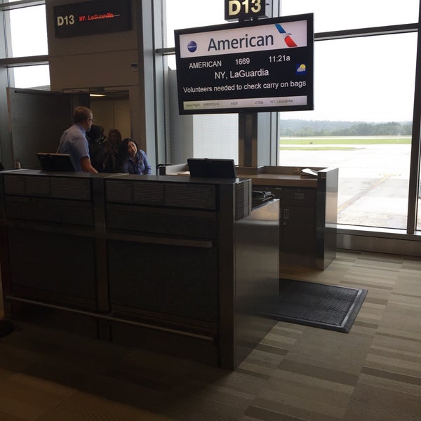 RDU - Gate D13 - Airport Gate in RDU Airport