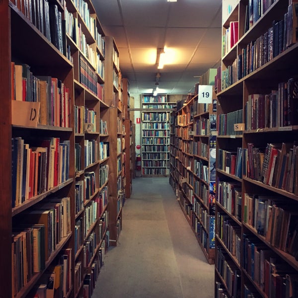 Archives Fine Books - Brisbane Cityの書店