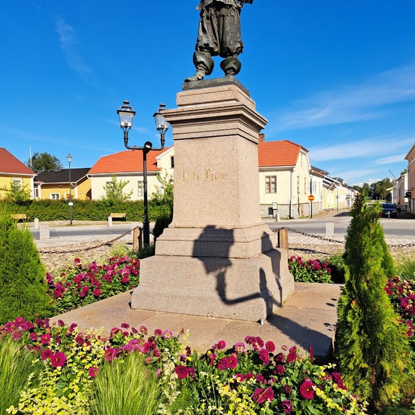 Pekka-patsas (Walter Runeberg, 1888) - Raahe, Pohjois-Pohjanmaa