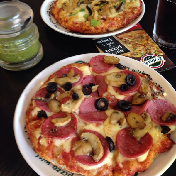 El Mondo Pizzeria - 10 tips from 86 visitors
