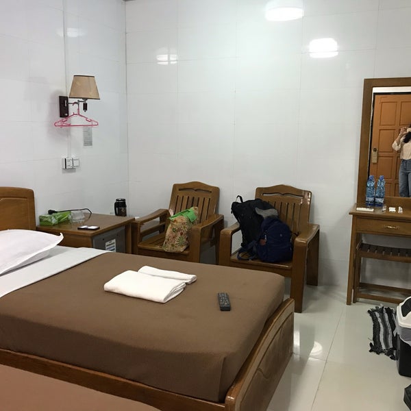 Yoe Yoe Lay Hotel (Kyite Htee Yoe - 3 tips