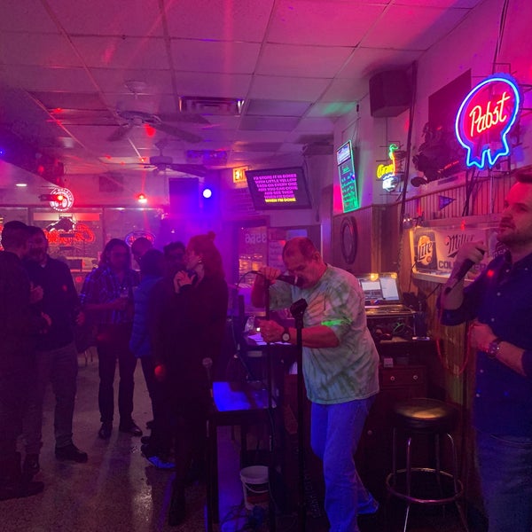 Alice's Lounge - Northwest Side - 3556 W Belmont Ave