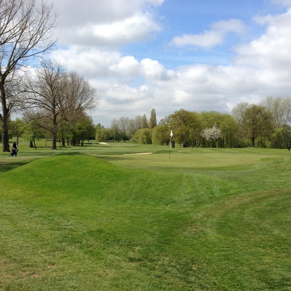 Ealing Golf Club - 3 tips from 139 visitors