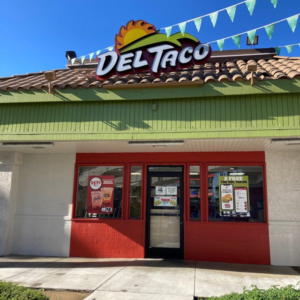 Del Taco - Fast Food Restaurant