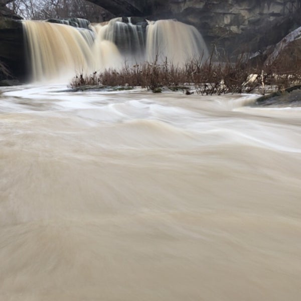 Cascade Park - West Waterfall - Hiking Trail in Elyria