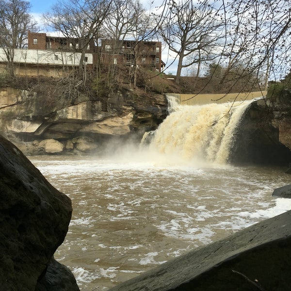 Cascade Park - East Waterfalls - Hiking Trail in Elyria