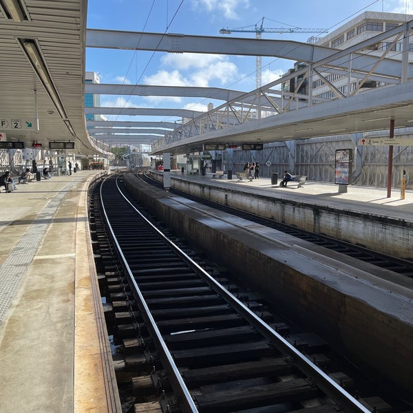 Estação Ferroviária de Entrecampos - Rail Station in Nossa Senhora de ...