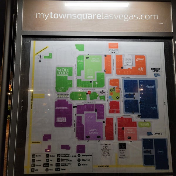 Town Square - 165 tips from 18817 visitors