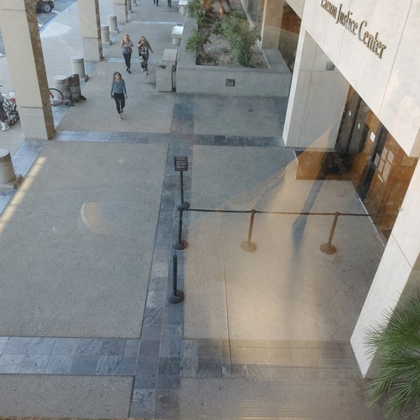 Larson Justice Center - 46-200 Oasis St