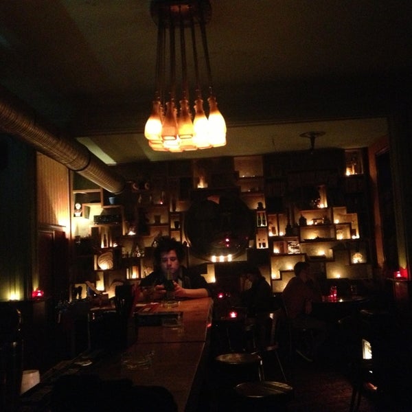 Bukowski's Bar - Cocktail Bar in Praha 3