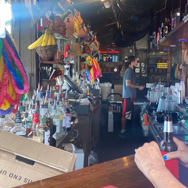 Duffy's Love Shack - Bar in St. Thomas