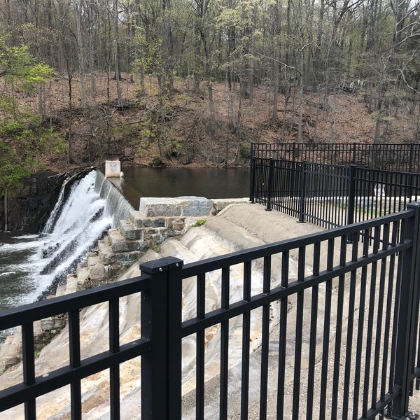 Lake Solitude / High Bridge Falls - Lake in High Bridge