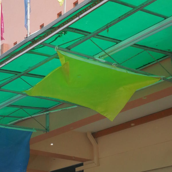 Red Canopy Cafe, Batu Bersurat