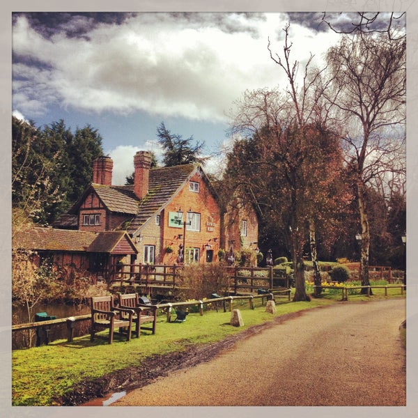 Gatwick Manor - Pub in Crawley