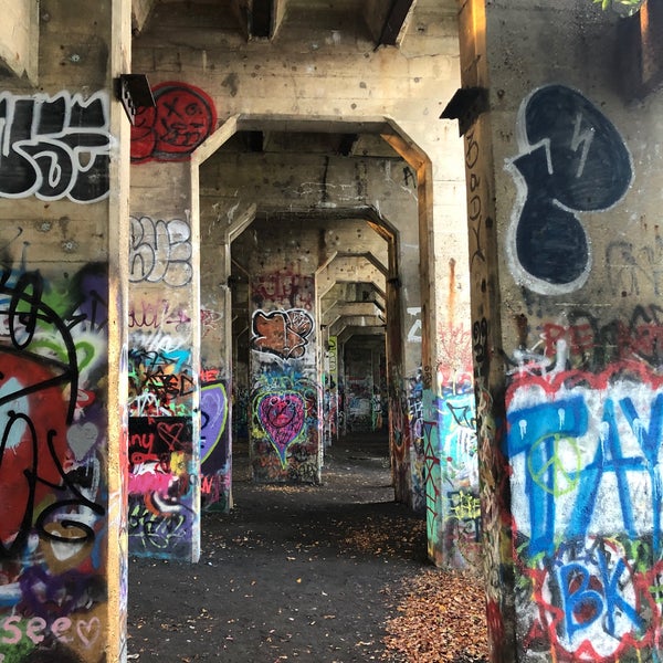 Graffiti Pier - 5 tips from 216 visitors