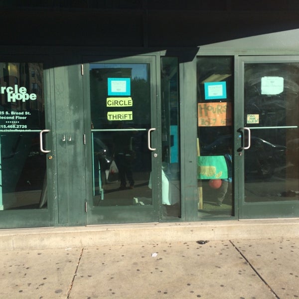 Circle Thrift - Bella Vista - Southwark - 1125 S Broad St