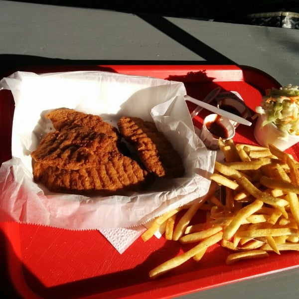 Photos at Reddi Chick - American Restaurant in Brentwood